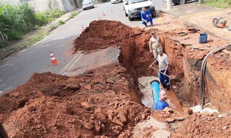Daae faz reparo emergencial em adutora no bairro Jd Centenário