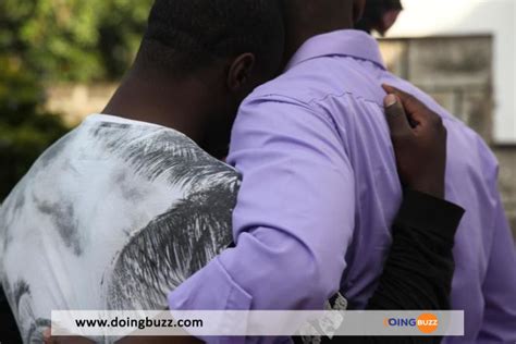 Sénégal Deux 2 Hommes Surpris En Pleins ébats Sexuels Doingbuzz