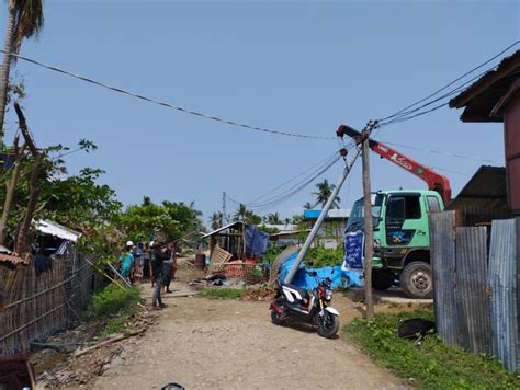 မိုခါမုန်တိုင်း တိုက်ခတ်မှုကြောင့် လျှပ်စစ်မီးပြတ်တောက်ခဲ့ရသည့် ကျောက်တော်မြို့ လျှပ်စစ်မီးပြန