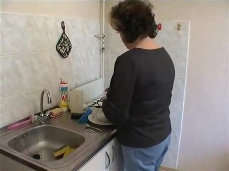 여성 란제리 탈의실에서 콘돔 없이 착용하는 경우 Cnn Amador