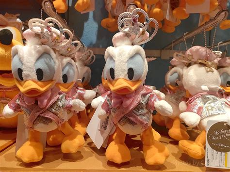 ぬいぐるみバッジ（ビリーヴ！～シー・オブ・ドリームス～） キャステル Castel ディズニー情報