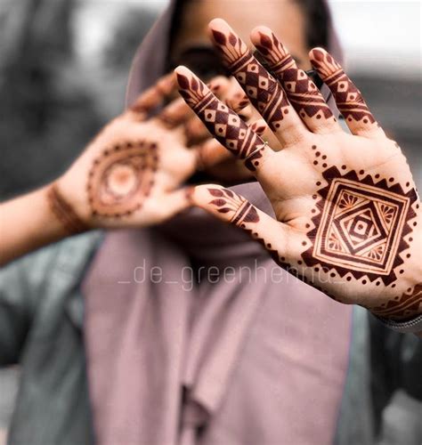 Quick And Easy Tips To Make Your Mehndi Darker Pyaari Weddings Finger