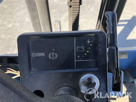 Klaravik Auktioner Truck Clark Tm12