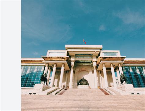 Монгол Улсын эдийн засаг 2024 онд 7 хувиар өснө