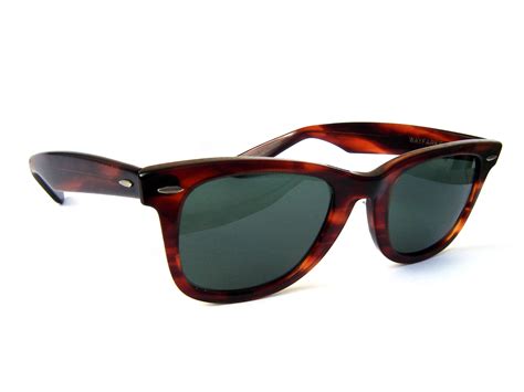 About Ray Ban Wayfarer