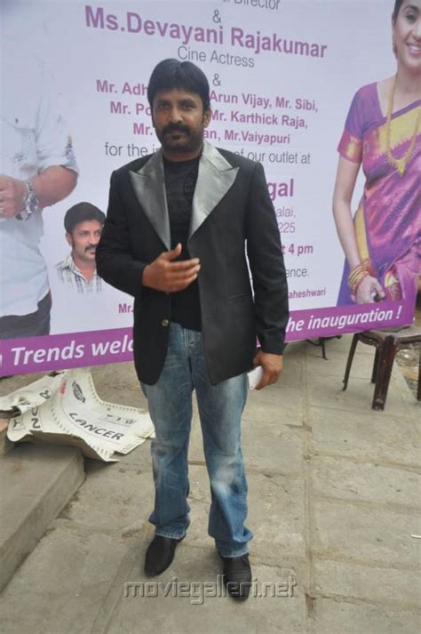 Actor Vignesh Launches Green Trends 124th Salon Stills Veethi