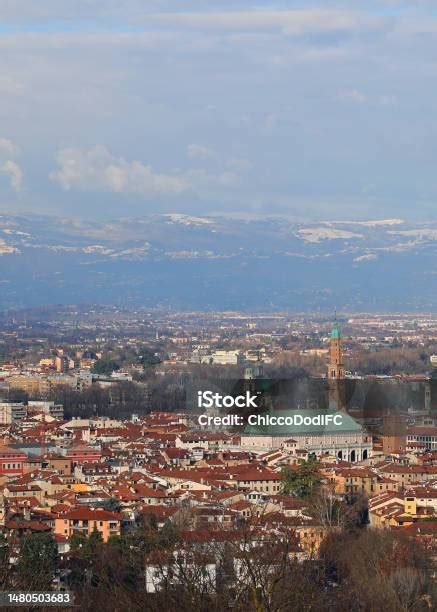 이탈리아의 비첸차 시와 탑이 있는 바실리카 팔라디아나라는 기념비 0명에 대한 스톡 사진 및 기타 이미지 0명 건축 경관 Istock