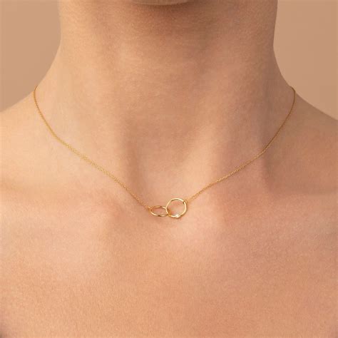 Interlocking Circle Necklace Dainty Diamond Circle Necklace