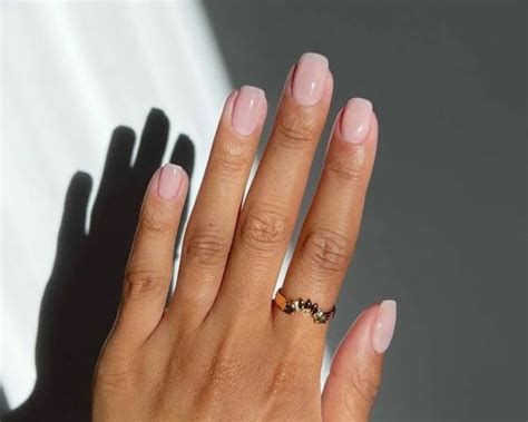 Манікюр «полуничне молоко тренд для тих хто любить натуральність Читайте на Ukr Net