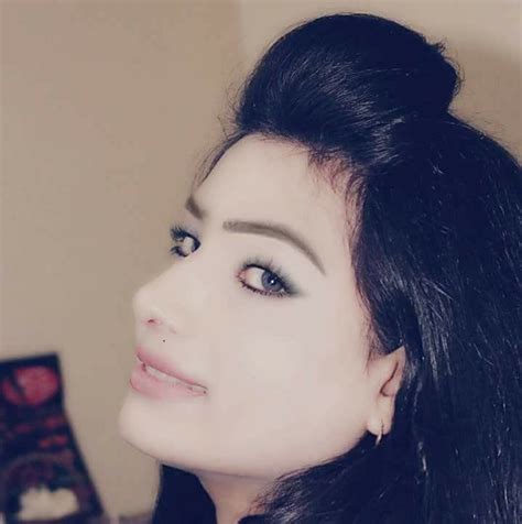 Aneeka Is Live By Malik Aneeka Medium