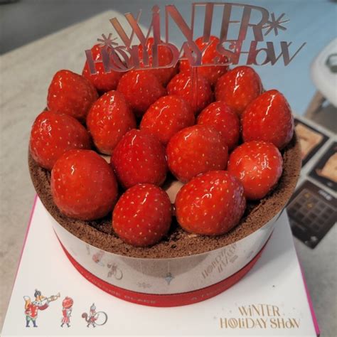 투썸플레이스 윈터 스트로베리 초콜릿 생크림 케이크 가격 네이버 블로그