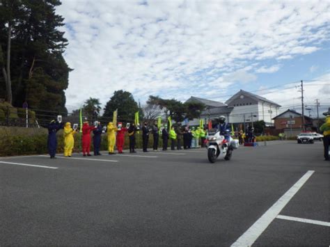 三重県警察広報室 On Twitter 【伊賀署から】12月1日木旧伊賀市役所駐車場で、年末の交通安全県民運動･年末年始特別警戒