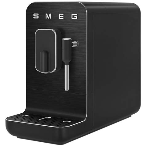 Автоматическая кофемашина Smeg BCC02, черный купить по выгодной цене в ...