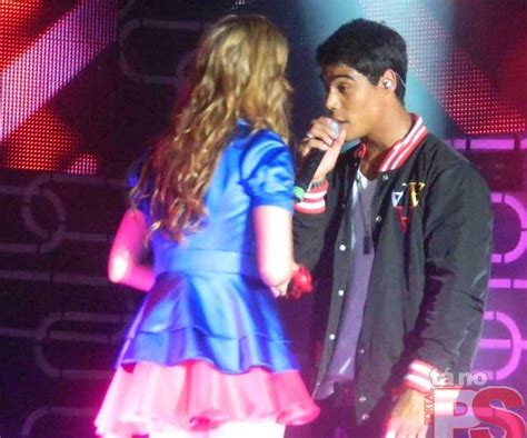 LuAr RS Sophia e Micael assumem namoro no Tudo É Possível