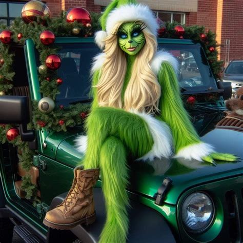 Pin By Danielle T On Grinch Women Noël Funny Christmas Wallpaper The