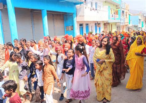 Kalash Yatra Taken Out For Panch Kundiya Shri Ram Mahayagya And Shri