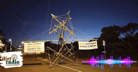 Whos Got A Padlock And Chain Blockade Australia Lockin On Tight