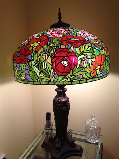 Tiffany Lamp | Tiffany lamp, Lampadari, Lampade tiffany