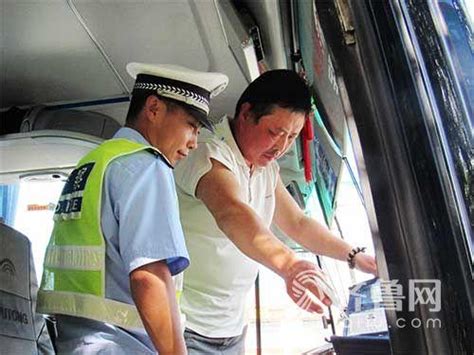 霑化交警嚴查「兩客一危」車輛違法行為 每日頭條