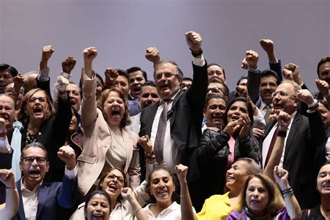 El Canciller Mexicano Marcelo Ebrard Renunció Para Centrarse En