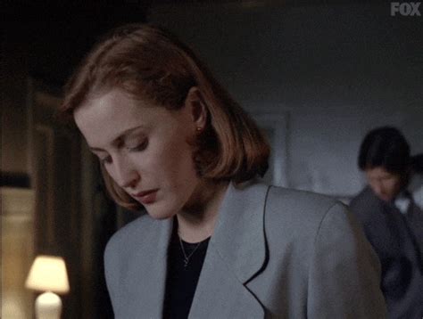 Agente Scully S Find And Share On Giphy
