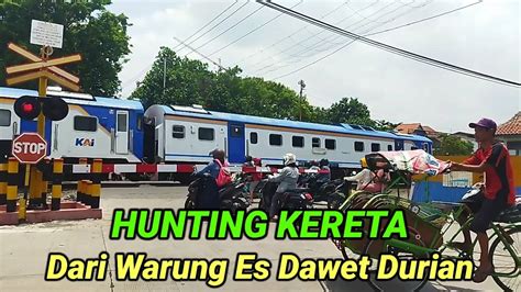 HUNTING KERETA API SIANG HARI DI PERLINTASAN KERETA API JPL 1C JALAN