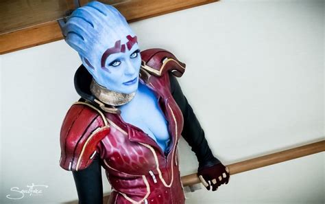The Justicar Mass Effect Cosplay Mass Effect Man Vs