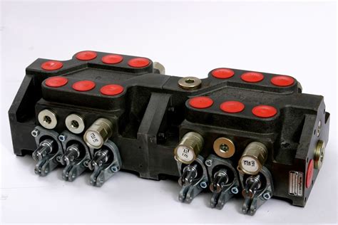 Распределитель 6 секционный RM-316 Loglift-65, СФ-65 купить