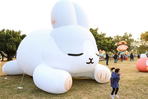 高雄蓮潭燈會5日閉幕 200多萬人次創造30億觀光效益