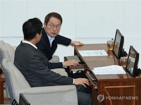 서울시의회 참석한 조희연 교육감 연합뉴스
