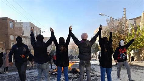 Proteste Im Iran „das Schweigen Der Linken Wird In Die Geschichte