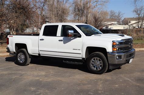 Chevrolet Silverado HD Photos