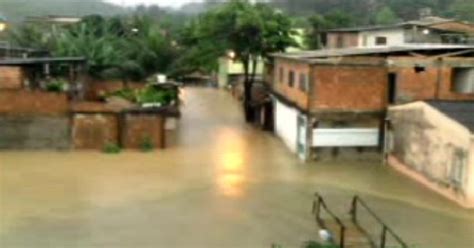 G Moradores mostram alagamentos após chuva forte no ES notícias em VC no G
