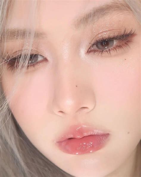 𝑑𝑖𝑖·‌ Ulzzang Makyajı Makyaj Fikirleri Gotik Makyaj
