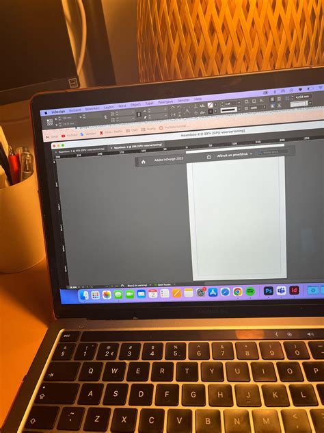 Workspace Is Not Stuck To Each Other And Floating How Do I Fix This