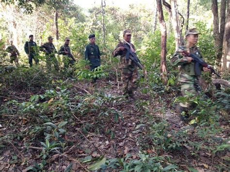 កងការពារព្រំដែនគោកលេខ ៤០២ បន្តចាត់កម្លាំងល្បាតសហការតាមខ្សែរបន្ទាត់ព្រំដែនកម្ពុជា ថៃ សារព័ត៌មាន