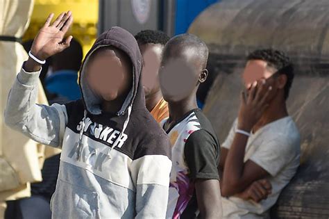 Immigrati Irregolari Nel 2017 A Brescia Tre Espulsioni Al Giorno