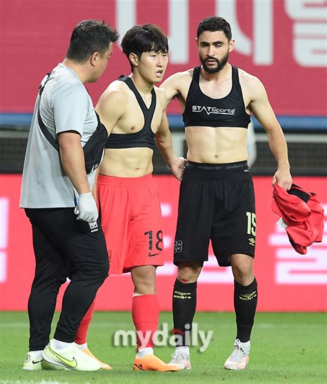 손흥민보다는 이강인 그라운드 최고 인기남남미에서는 워낙 유명한 선수 유진형의 현장 1mm