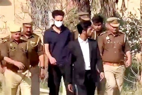 Elvish Yadav Bail Hearing Postponed Due To Strike Watch Viral Video