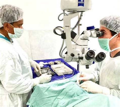 About Us Ophthalmologist On Sunshine Coast Best Practice Eyecare