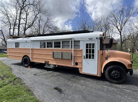 Erixa Bus Skoolie Feet