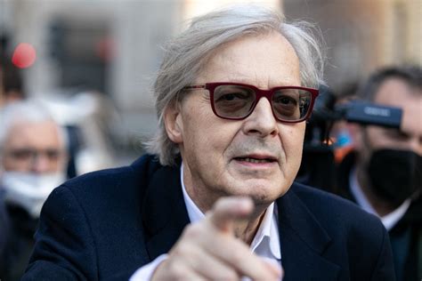 Vittorio Sgarbi Indagato Oltre 700mila Euro Evasi Al Fisco