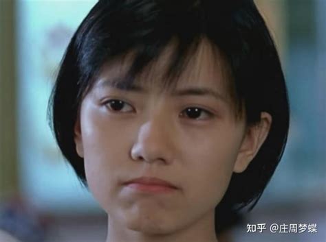 当年高圆圆给公公倒茶时洒出茶杯外，公公怒骂道：你干嘛吃的！ 知乎