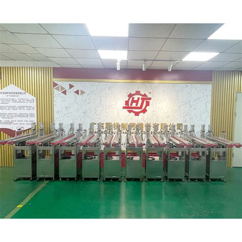 Bottle Bottom Coding Conveyor Belt Bottle Gripper Wide Conveyor Belt Bottle Gripper And Bottle