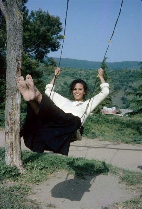 Claudia Cardinale Barefoot Girls Going Barefoot Gorgeous Feet World