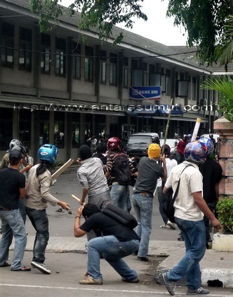 PENGERTIAN KONFLIK Kumpulan Materi