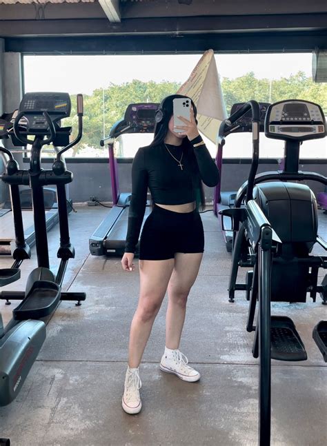 Pin De Izabela Bunget En Salvări Rapide En 2024 Imagenes De Ropa