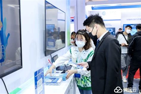 嘉为蓝鲸携手腾讯云亮相石油石化峰会，研运创新助力能源数字化转型 嘉为蓝鲸