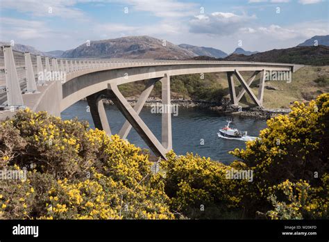 Kylesku Bridge A Distinctively Curved Concrete Box Girder Bridge In