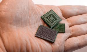 IC Types In Laptop Motherboard DisplayMonk